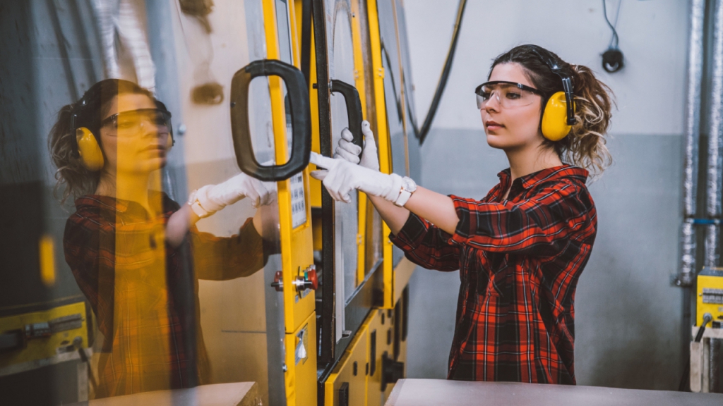 Glass Production Machine Operator