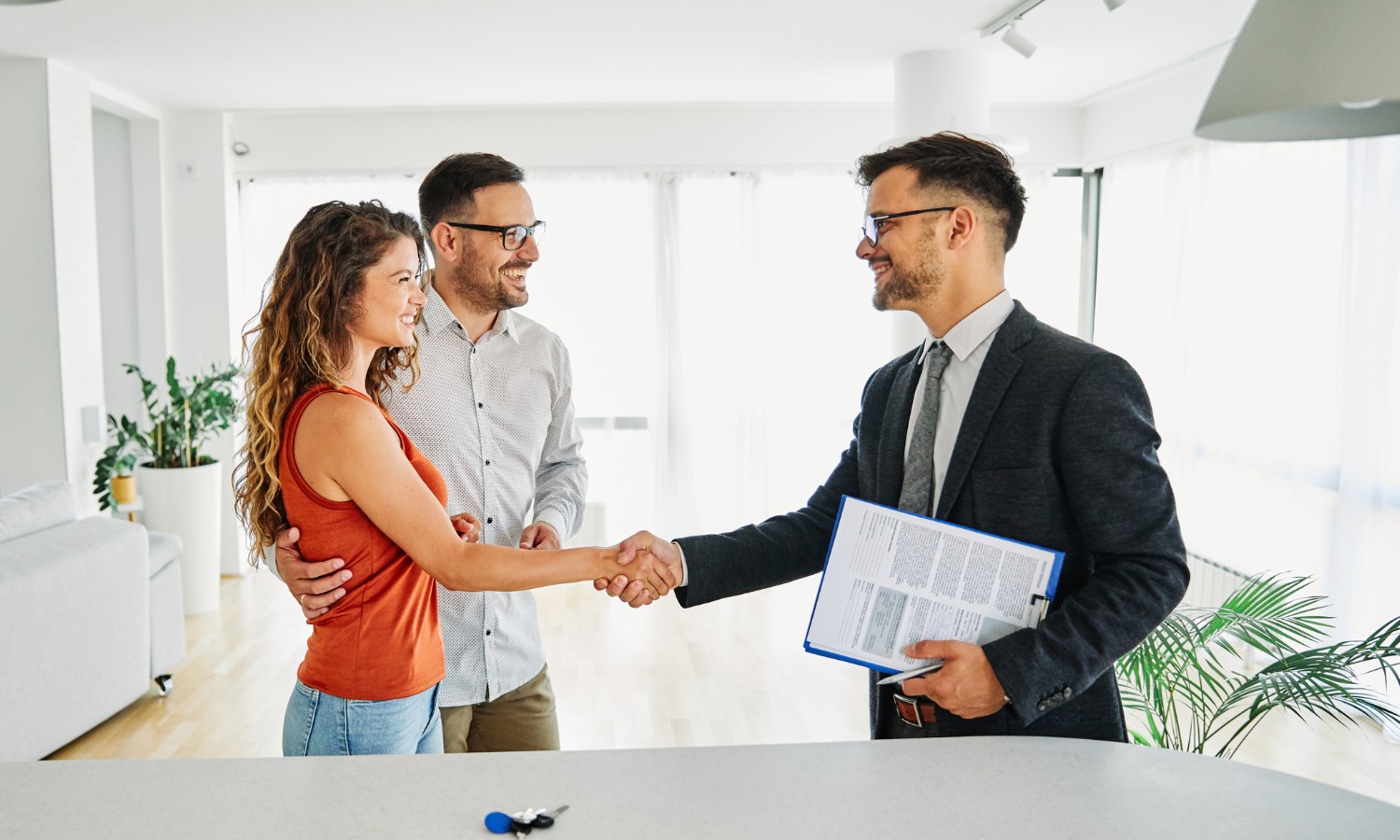 0 Financial and Insurance Services