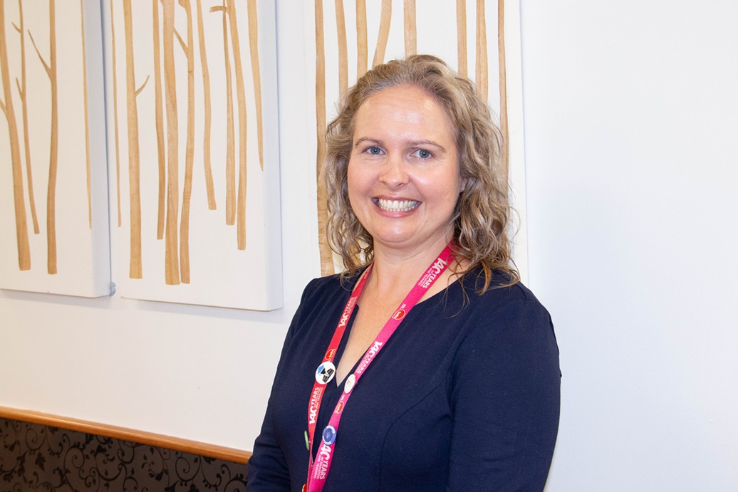 Photo of Kelly Barron